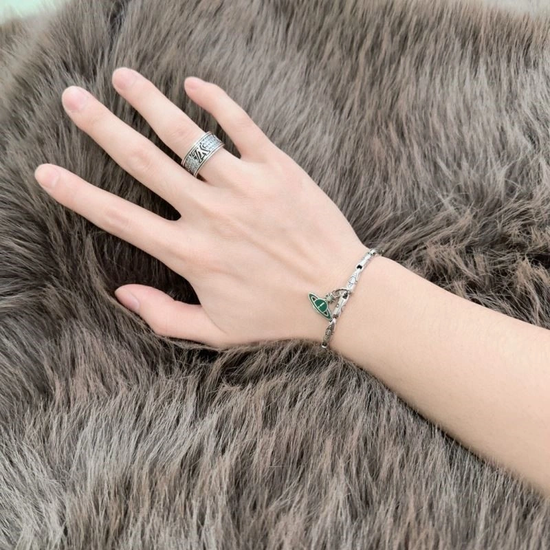 Low-cost Vivienne Westwood Bracelets