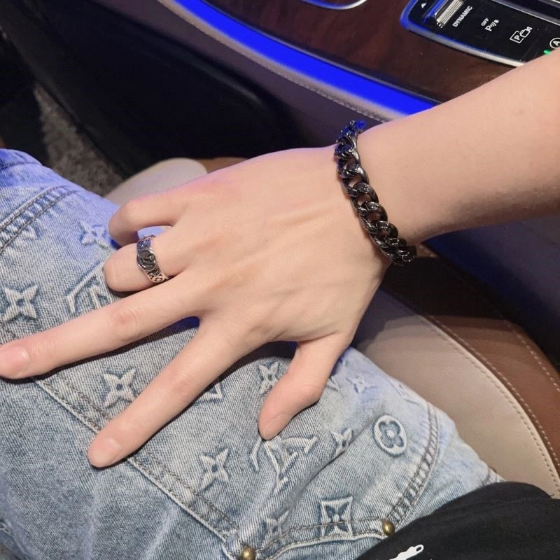 1:1 copy Vivienne Westwood Bracelets