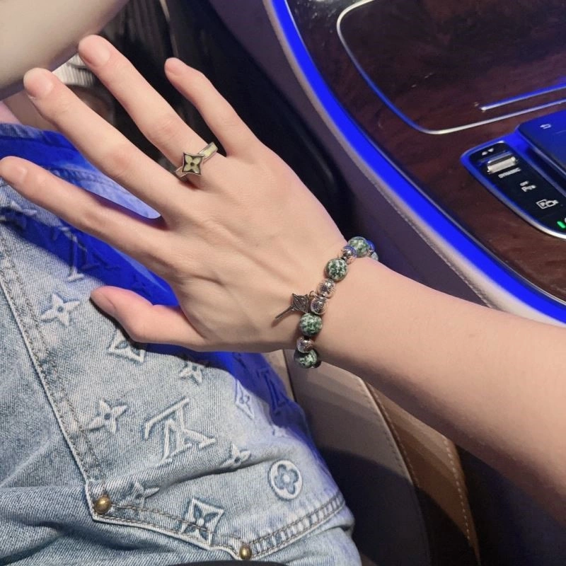High accuracy Vivienne Westwood Bracelets