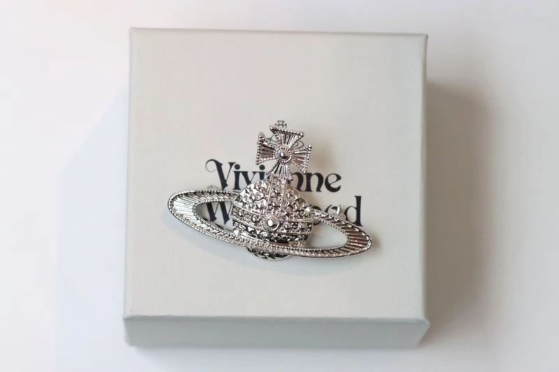 Top match Vivienne Westwood Brooches
