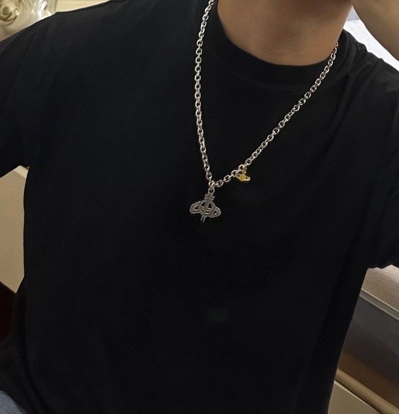 Bargain Vivienne Westwood Necklaces