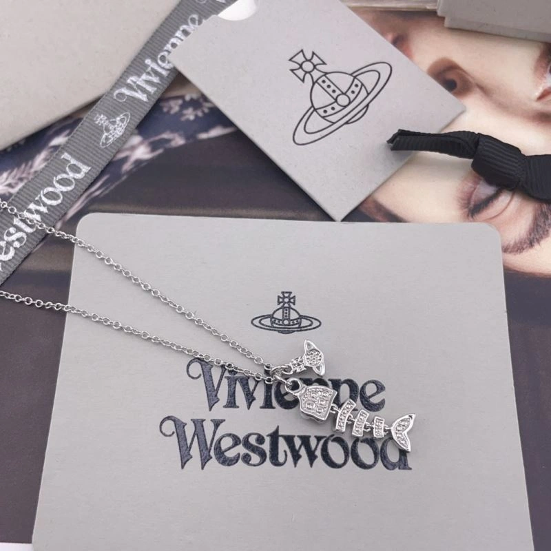 Low-cost Vivienne Westwood Necklaces