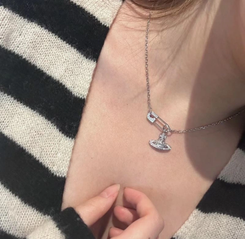 Affordable Vivienne Westwood Necklaces