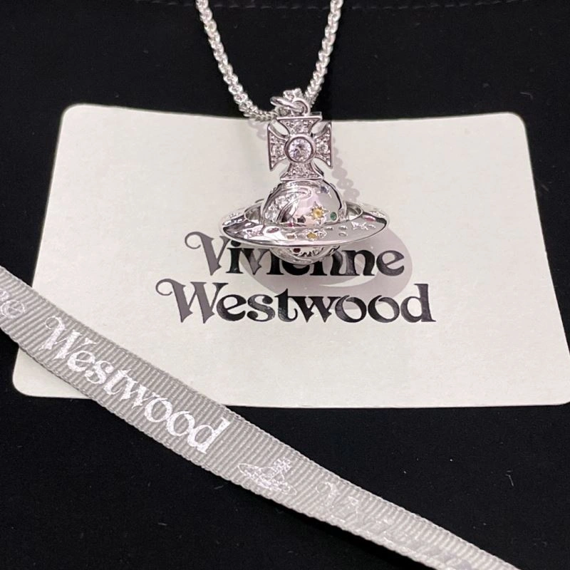 Bargain Vivienne Westwood Necklaces