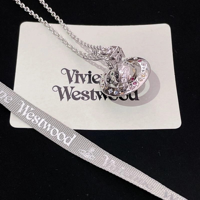 Bargain Vivienne Westwood Necklaces