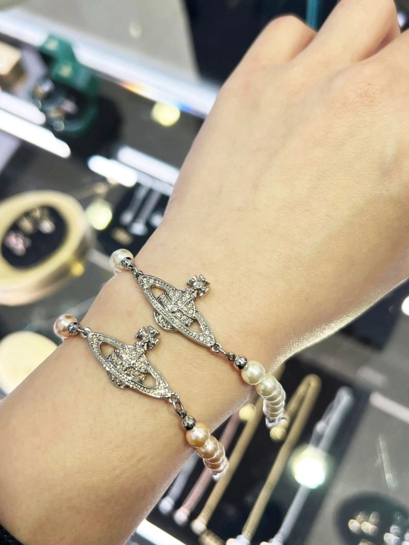 High fidelity Vivienne Westwood Necklaces