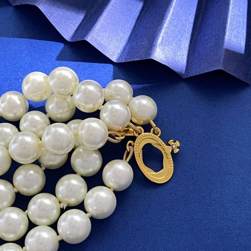 Reasonably priced Vivienne Westwood Necklaces