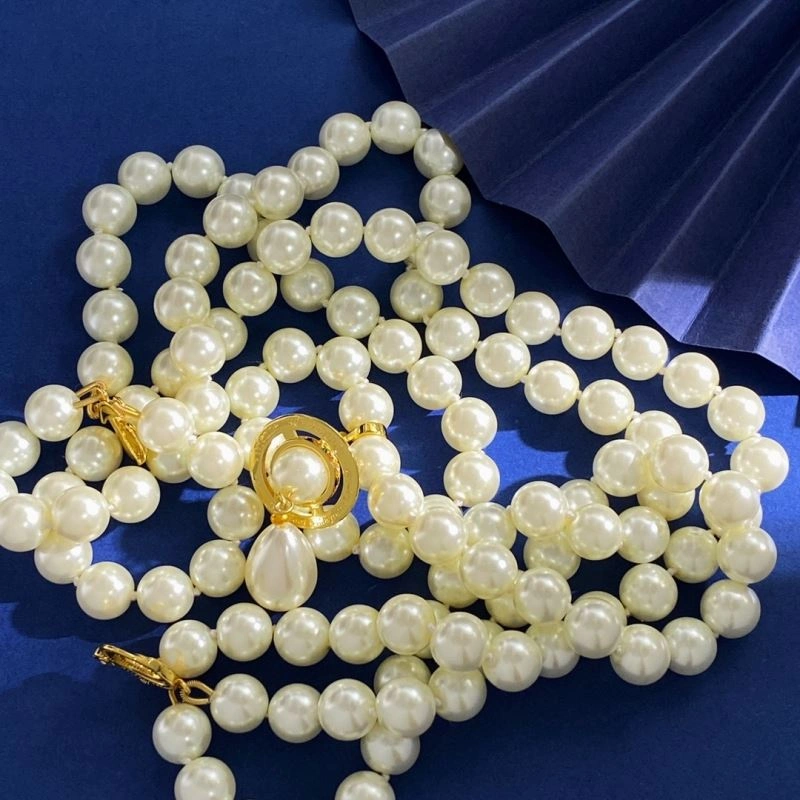 Reasonably priced Vivienne Westwood Necklaces