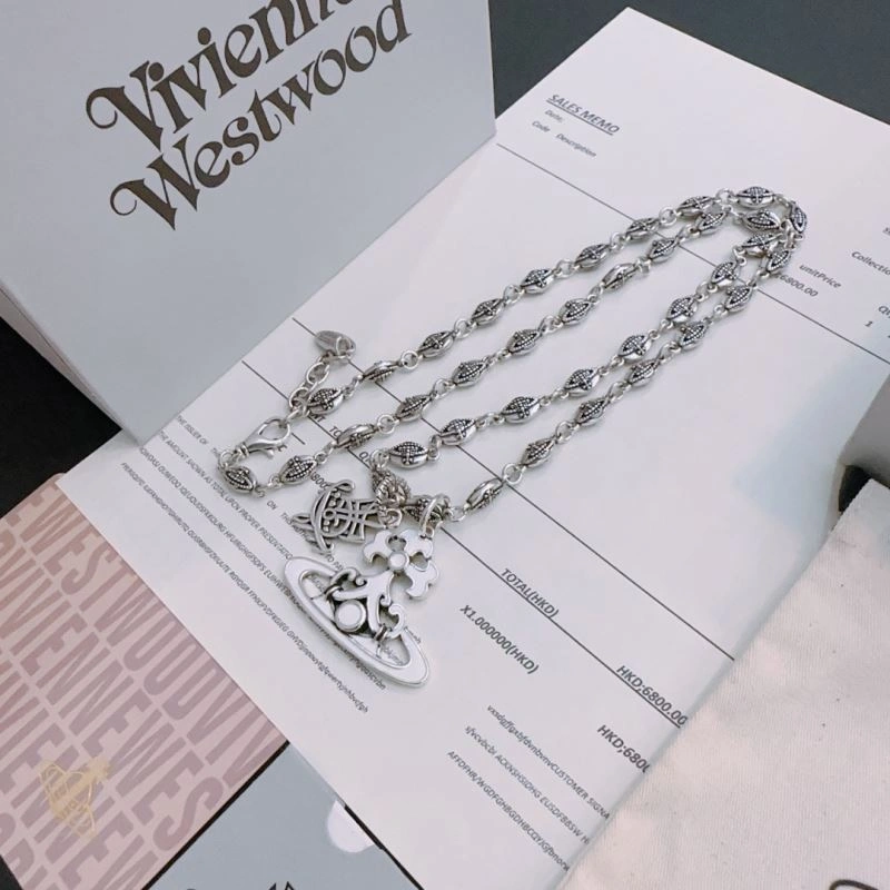 Accurate model Vivienne Westwood Necklaces