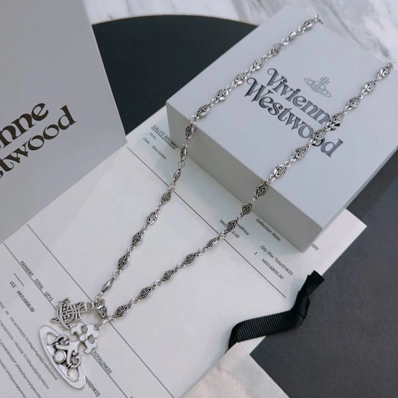 Accurate model Vivienne Westwood Necklaces