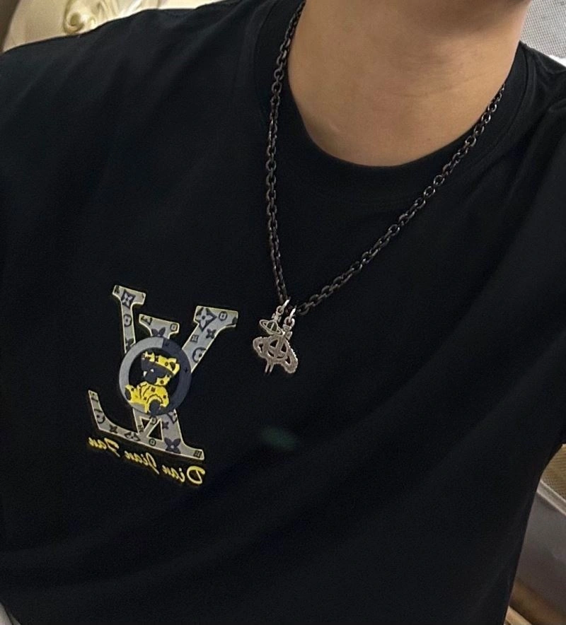 Reasonably priced Vivienne Westwood Necklaces