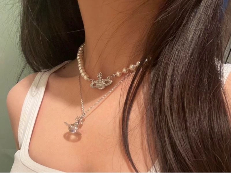 Economical Vivienne Westwood Necklaces