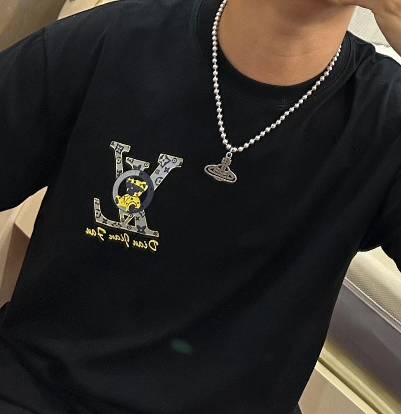 Precise copy Vivienne Westwood Necklaces