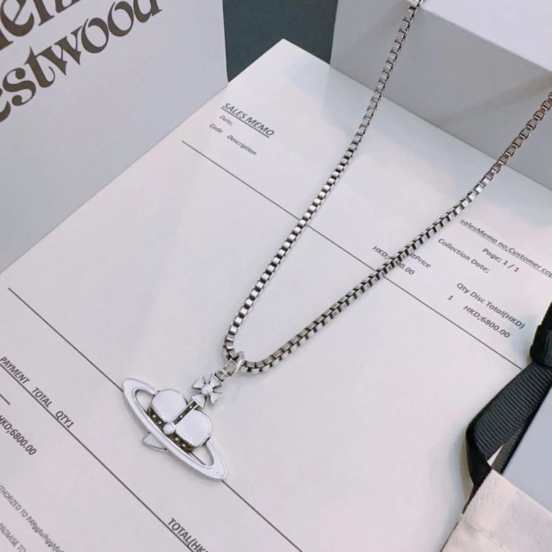 Top mirror Vivienne Westwood Necklaces