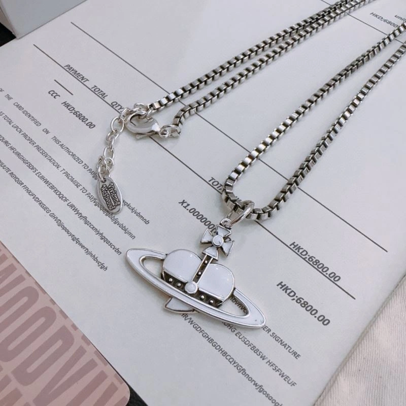 Top mirror Vivienne Westwood Necklaces