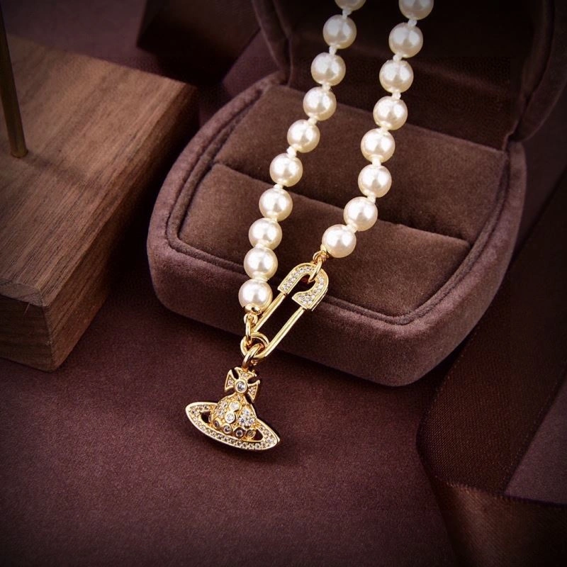 Top mirror Vivienne Westwood Necklaces