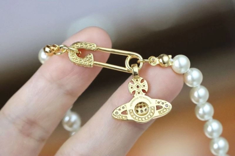 Brand-original Vivienne Westwood Necklaces