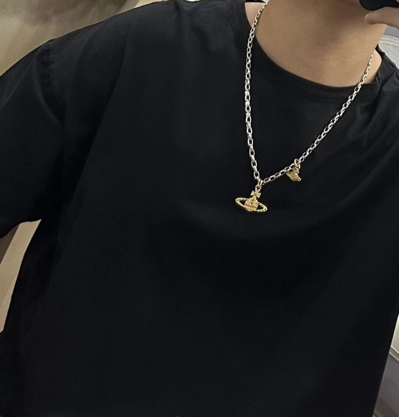 Bargain Vivienne Westwood Necklaces