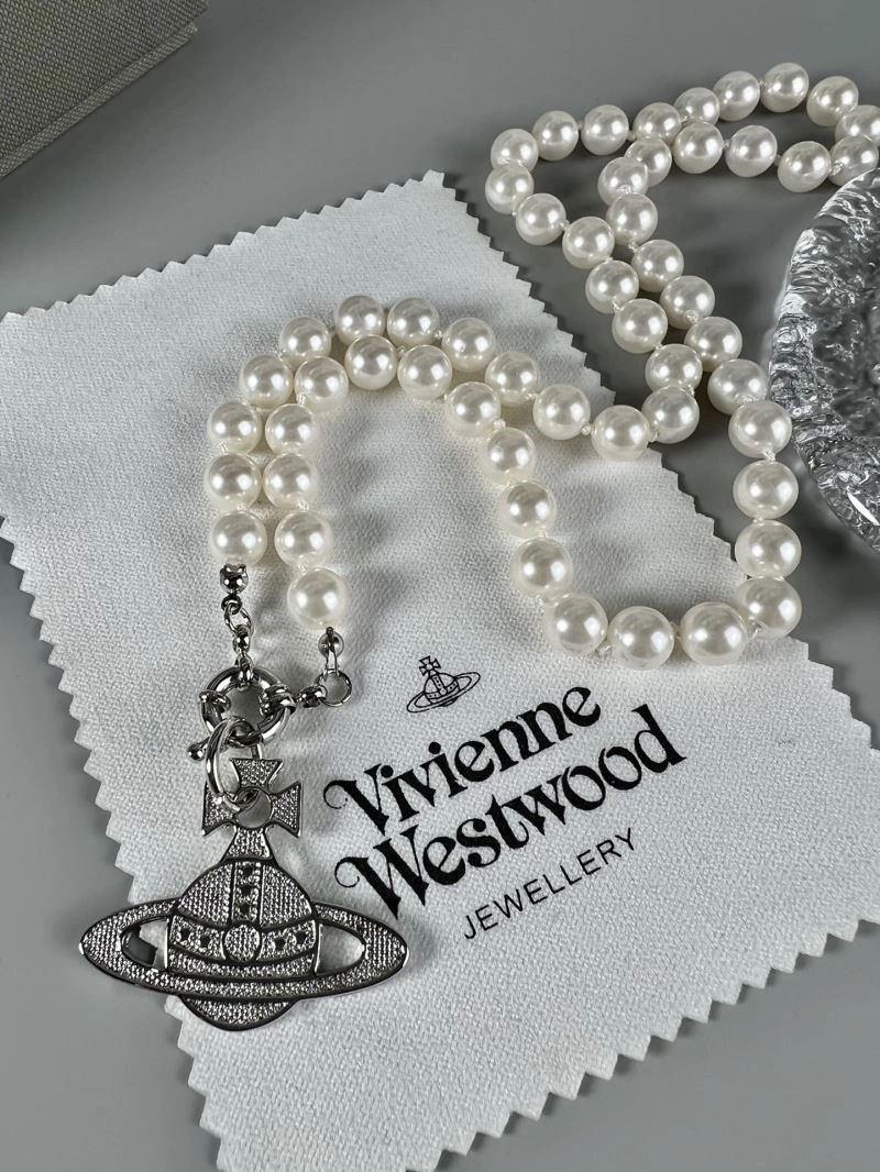 Top mirror Vivienne Westwood Necklaces