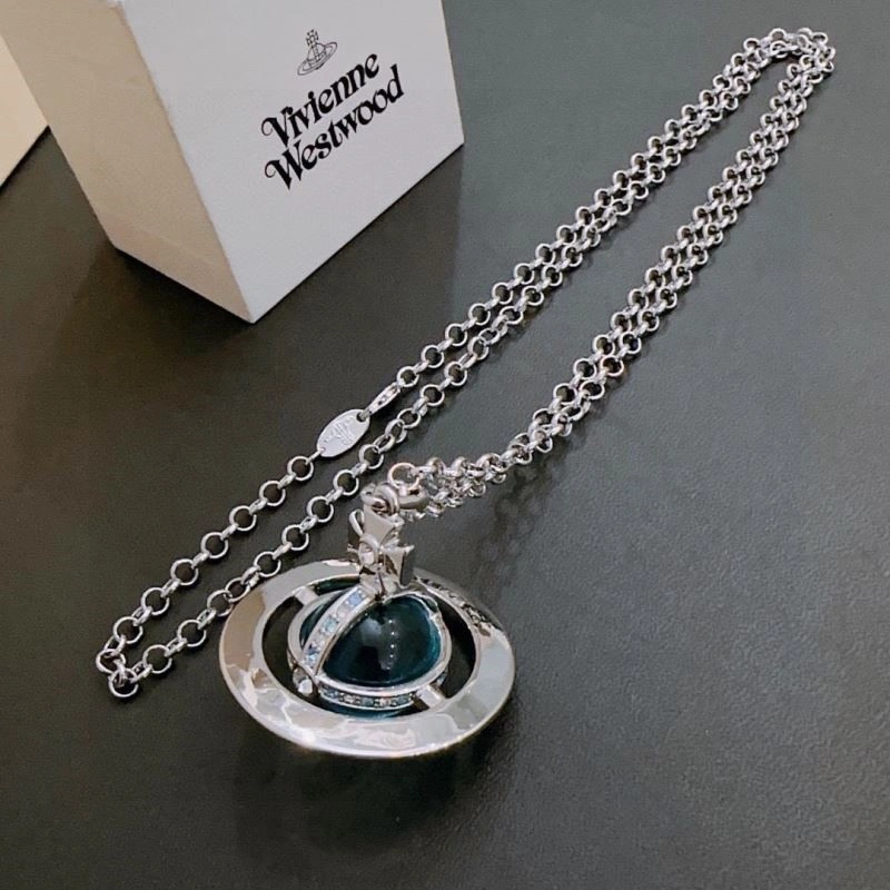 Accurate model Vivienne Westwood Necklaces