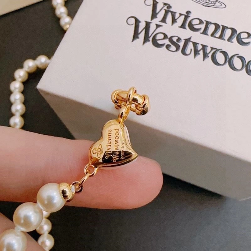 Low-cost Vivienne Westwood Necklaces