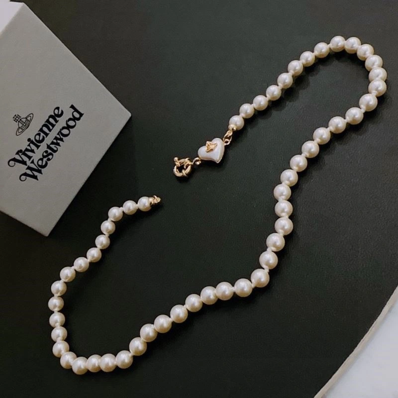 Low-cost Vivienne Westwood Necklaces