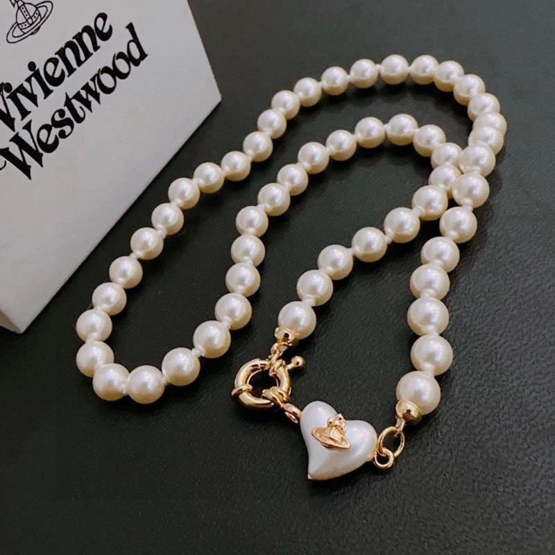 Low-cost Vivienne Westwood Necklaces