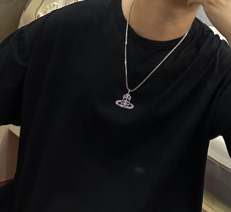 Legit Vivienne Westwood Necklaces