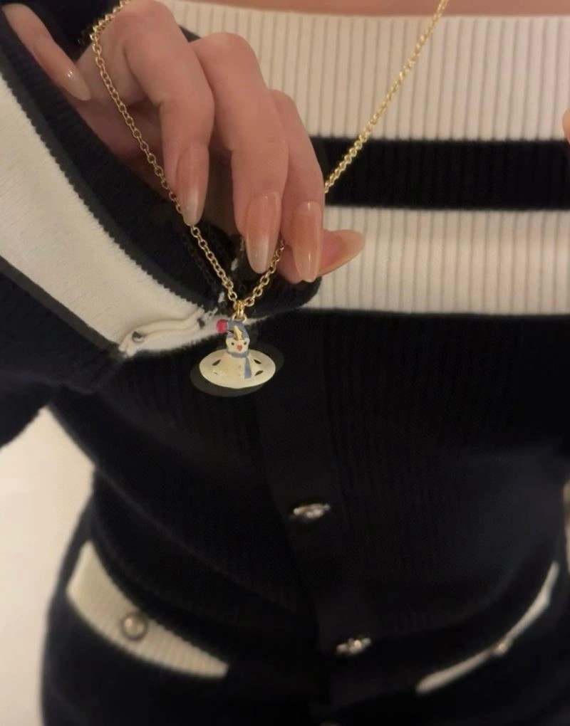 Factory-made Vivienne Westwood Necklaces