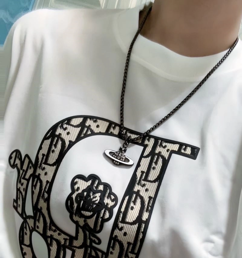 Reasonably priced Vivienne Westwood Necklaces