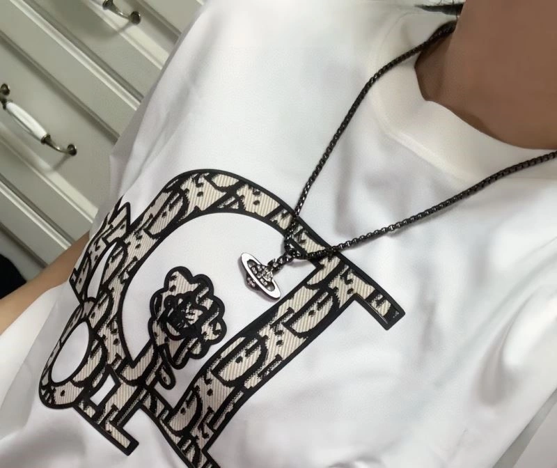 Reasonably priced Vivienne Westwood Necklaces