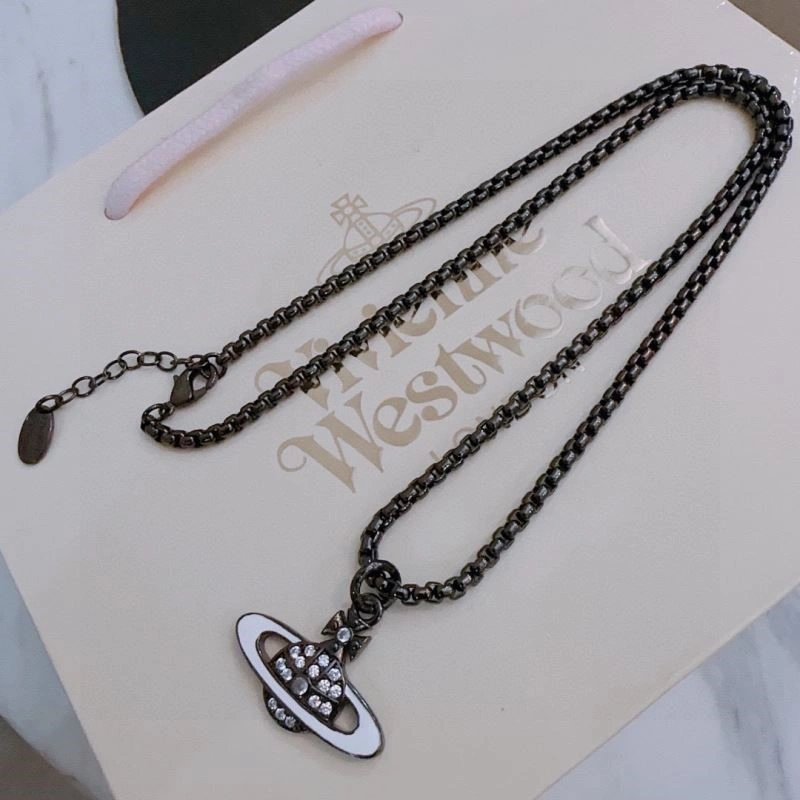 Reasonably priced Vivienne Westwood Necklaces