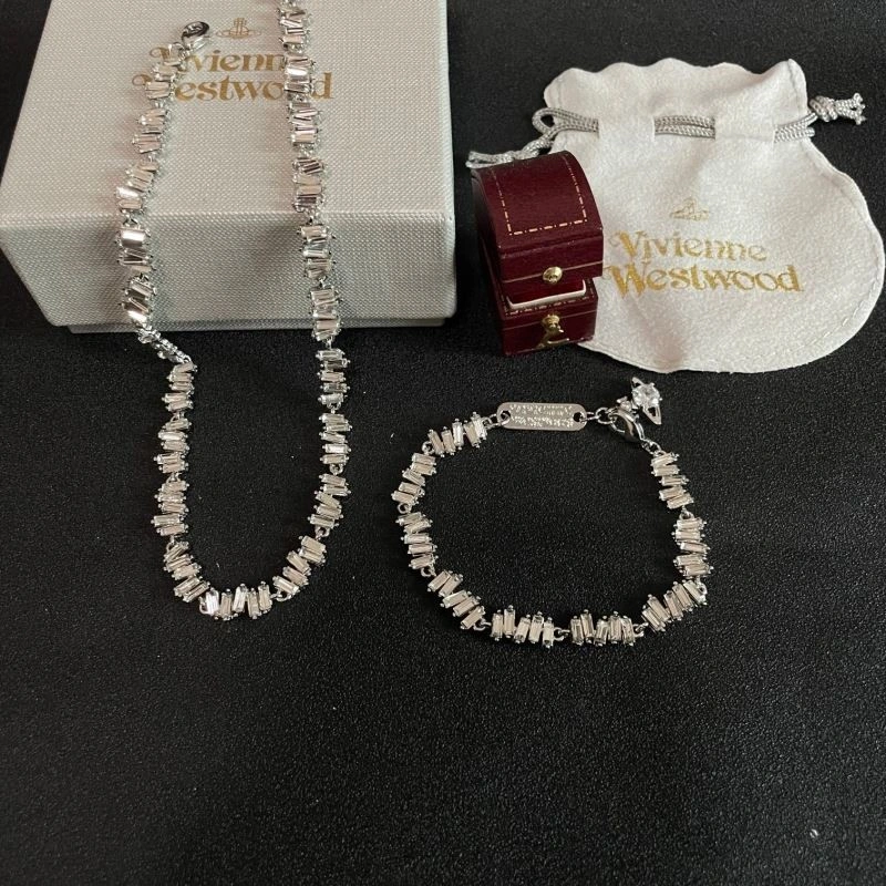 Brand-authenticated Vivienne Westwood Necklaces