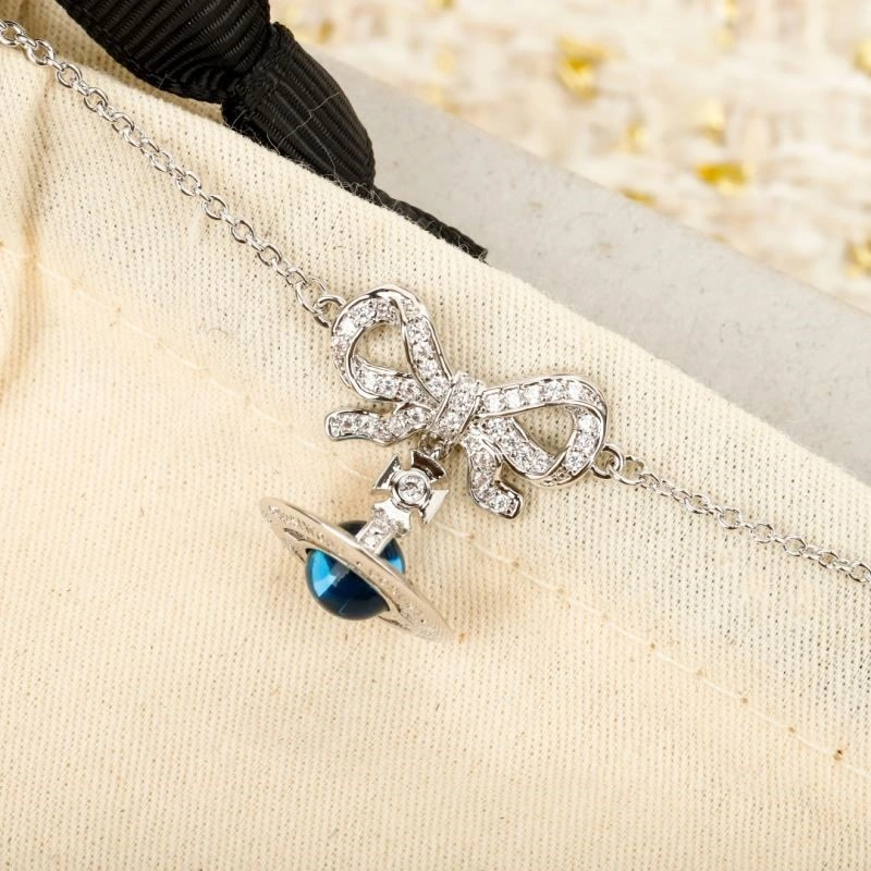 Top mirror Vivienne Westwood Necklaces