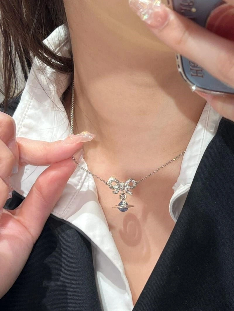 Top mirror Vivienne Westwood Necklaces