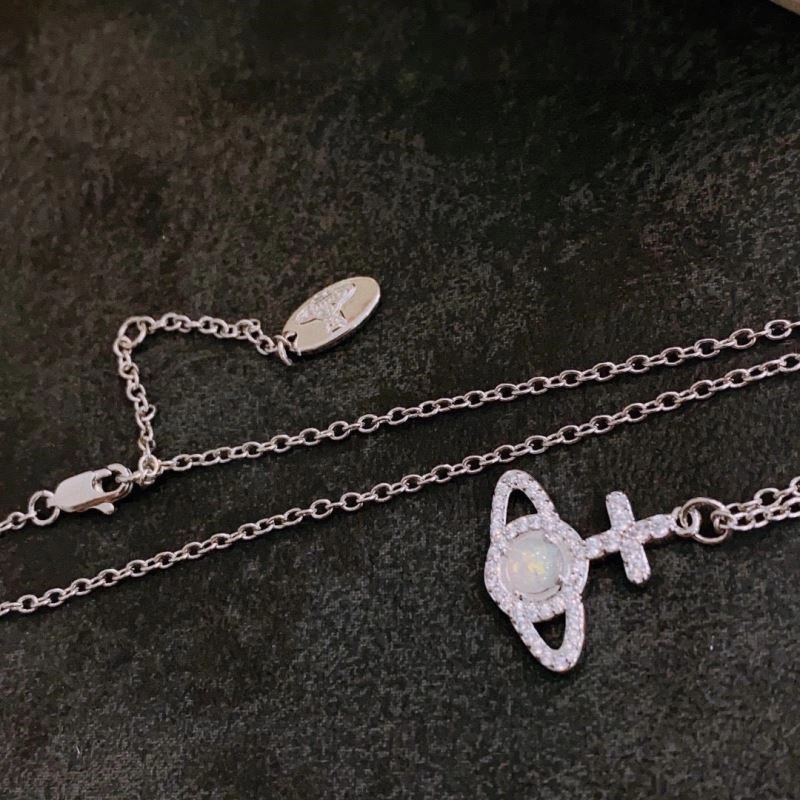 Cut-rate Vivienne Westwood Necklaces
