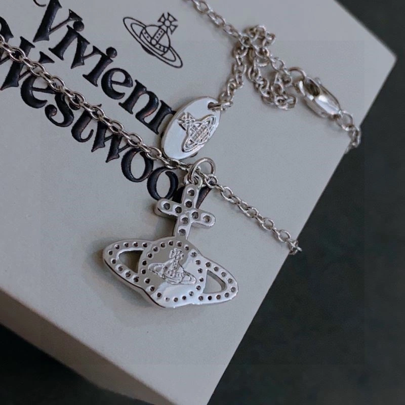 Cut-rate Vivienne Westwood Necklaces