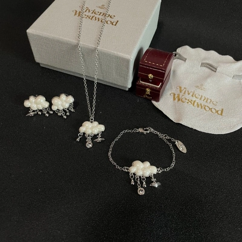 Vivienne Westwood Necklaces