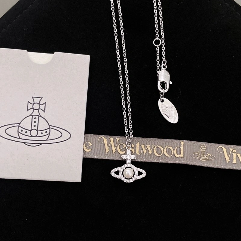 Bargain Vivienne Westwood Necklaces