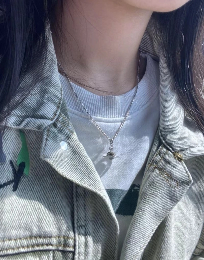 Brand-original Vivienne Westwood Necklaces