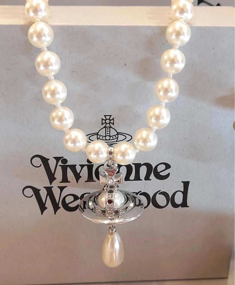 Low-cost Vivienne Westwood Necklaces