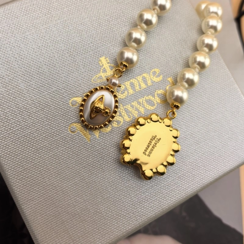 Precise copy Vivienne Westwood Necklaces