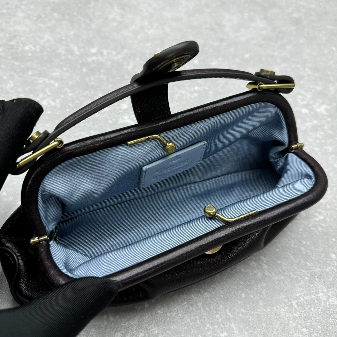 High accuracy Vivienne Westwood Satchel Bags