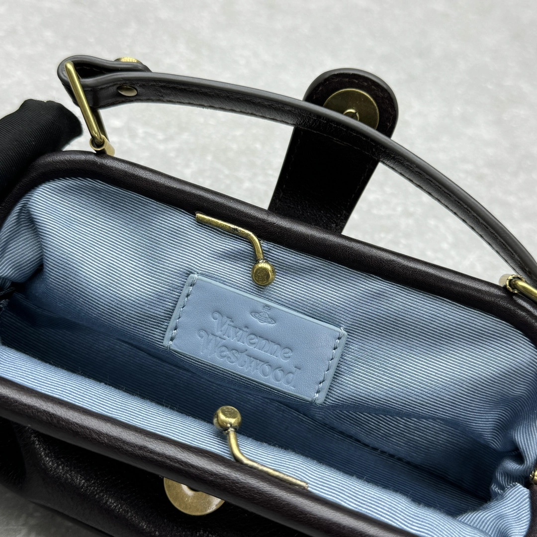 High accuracy Vivienne Westwood Satchel Bags