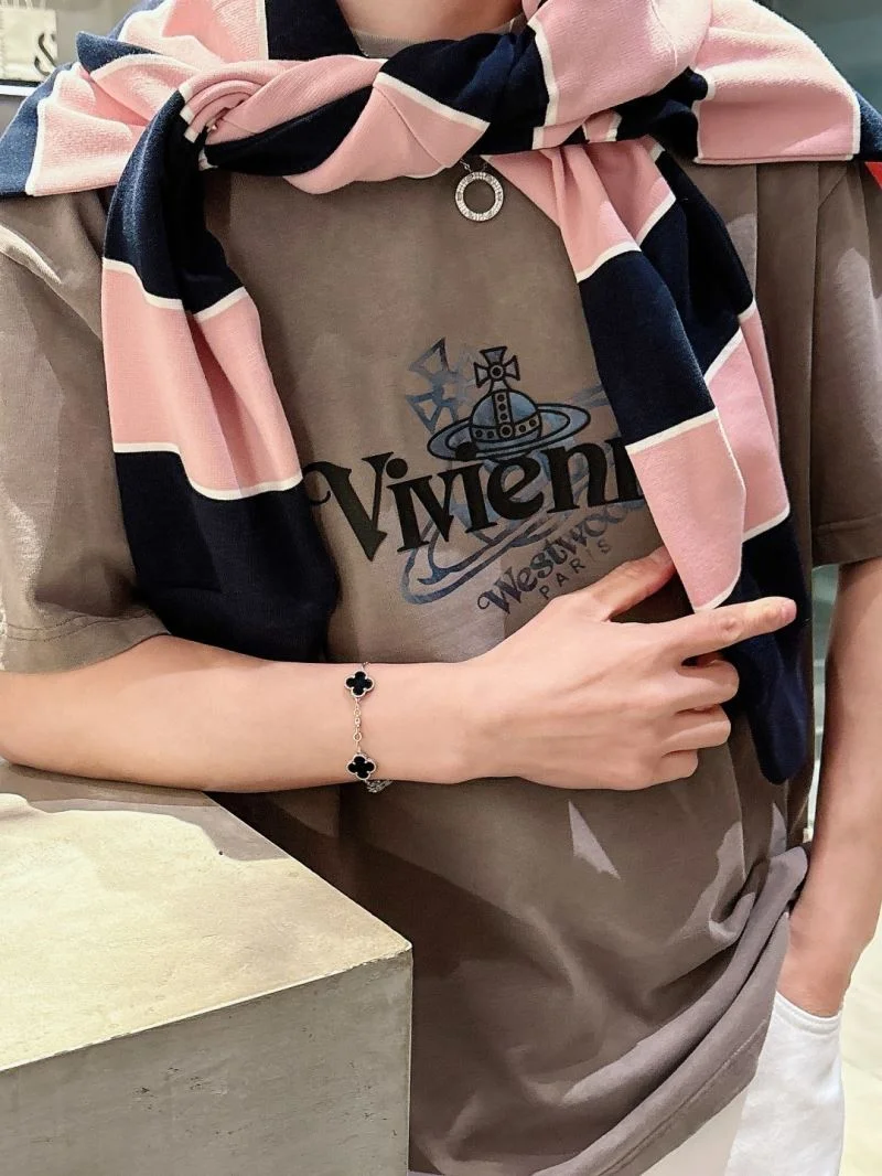 Low-cost Vivienne Westwood T-Shirts