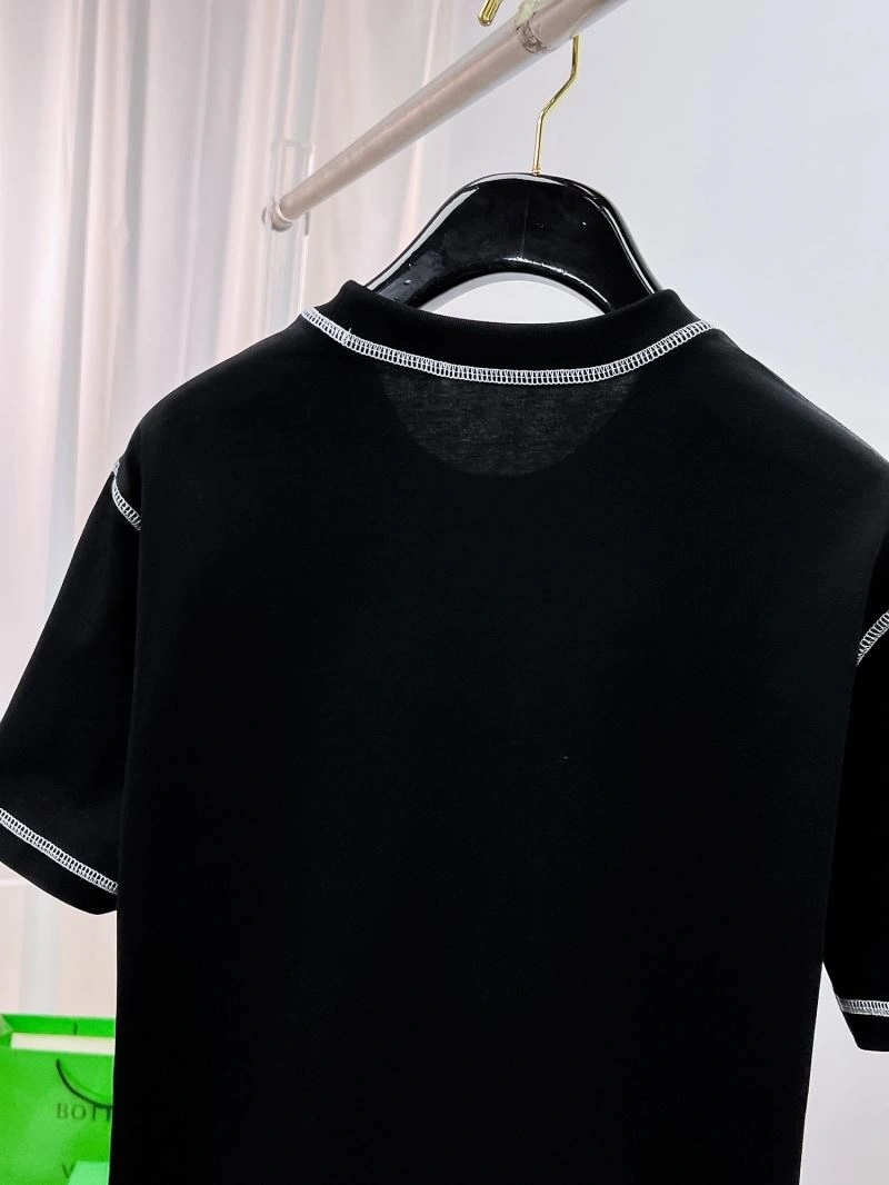 Low-cost Vivienne Westwood T-Shirts