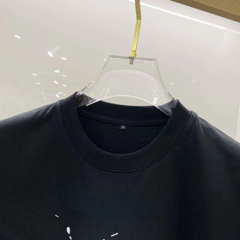 Bargain Vivienne Westwood T-Shirts