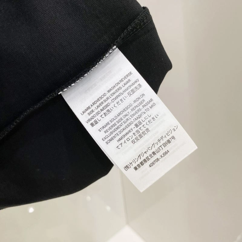 Bargain Vivienne Westwood T-Shirts