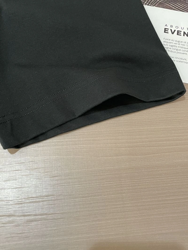 Indistinguishable Vivienne Westwood T-Shirts