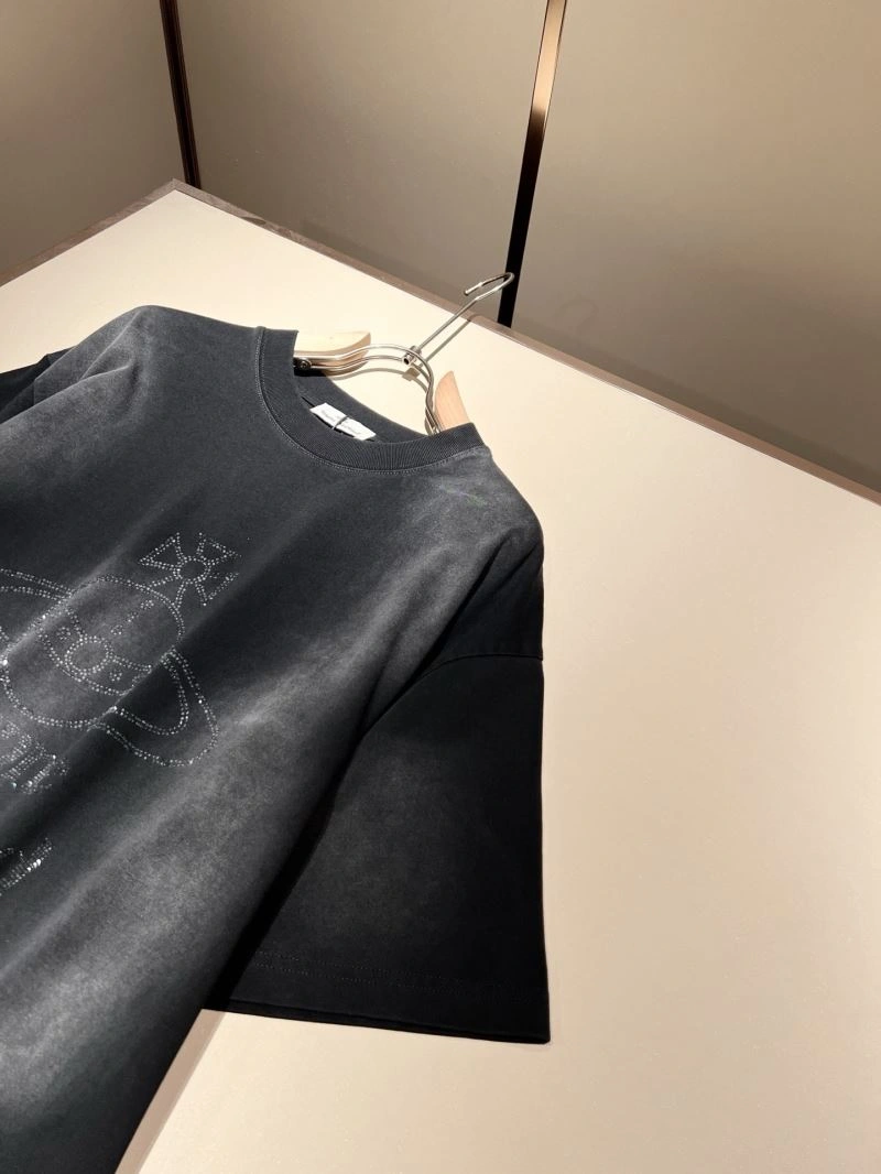 Cut-rate Vivienne Westwood T-Shirts